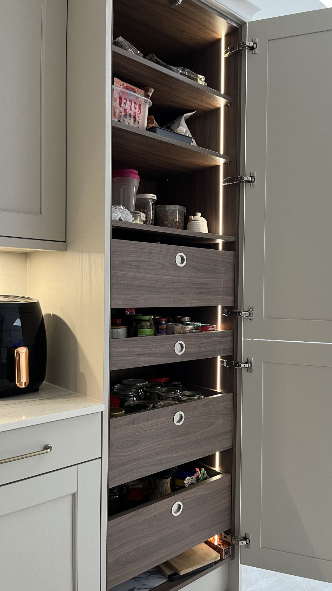kitchen pantry units Kent - DecoReno