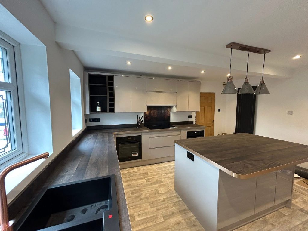 kitchen lighting zones London - DecoReno